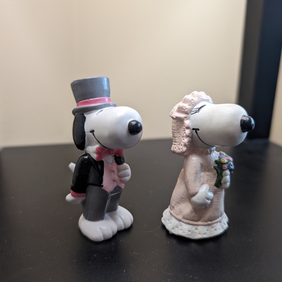 Peanuts | Party Supplies | Vintage Pvc Belle And Snoopy Bride And Groom ...